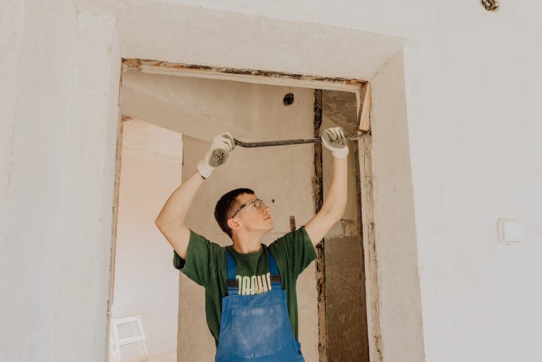 Les barres à mine : outils essentiels pour vos travaux manuels